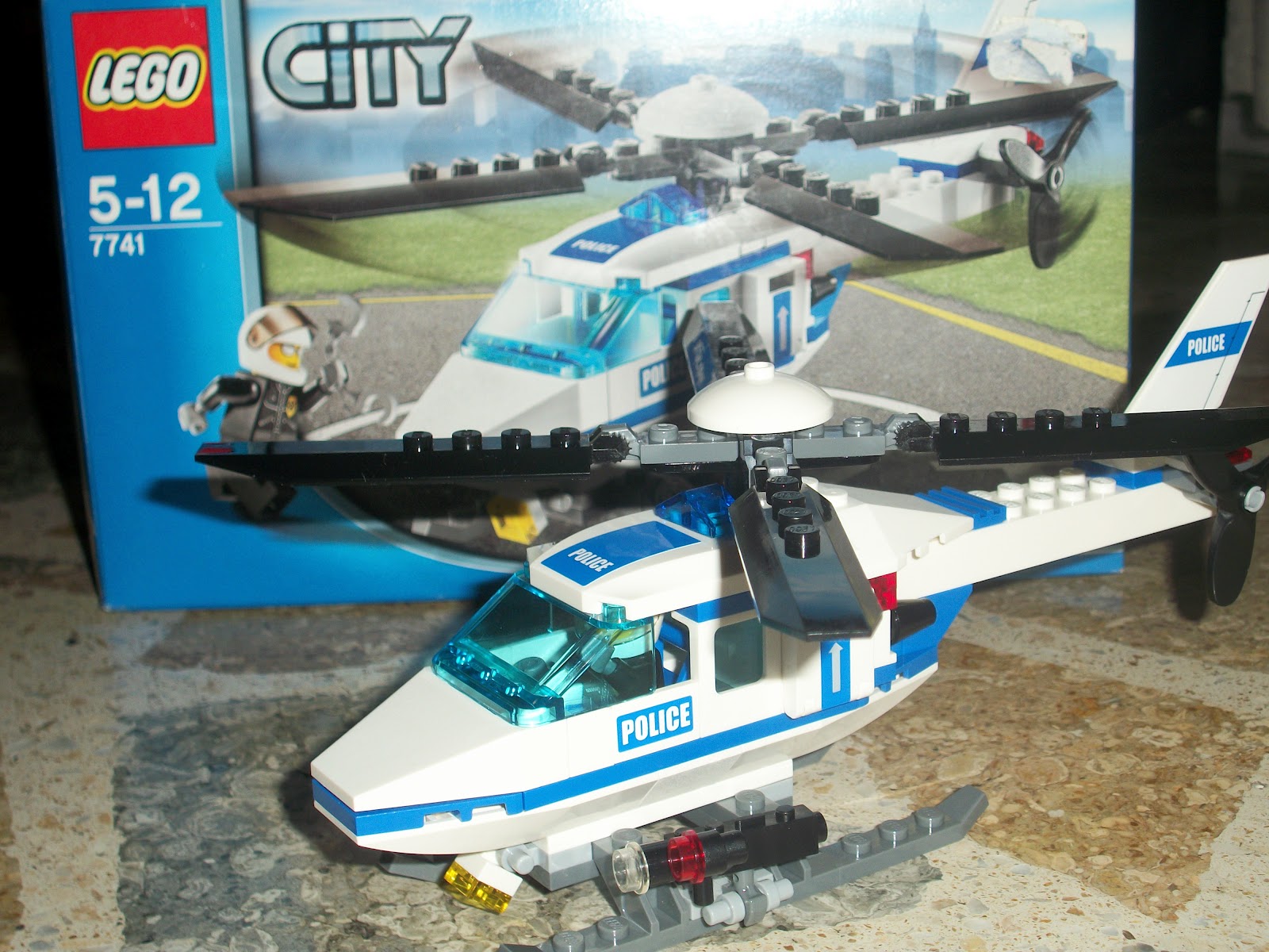 Blog lego Colombia: Police Helicopter. Lego 7741
